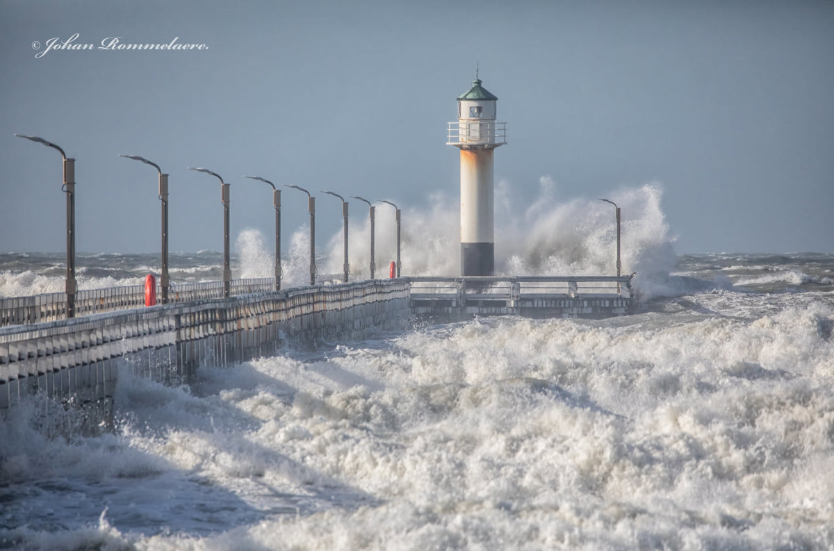 Morgen windstoten tot 100 kilometer per uur aan zee maar ook meer | Het ...
