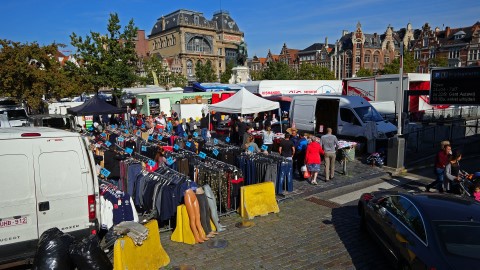 Vanaf oktober geen zaterdagmarkt meer op Vrijdagmarkt in Gent | Het ...