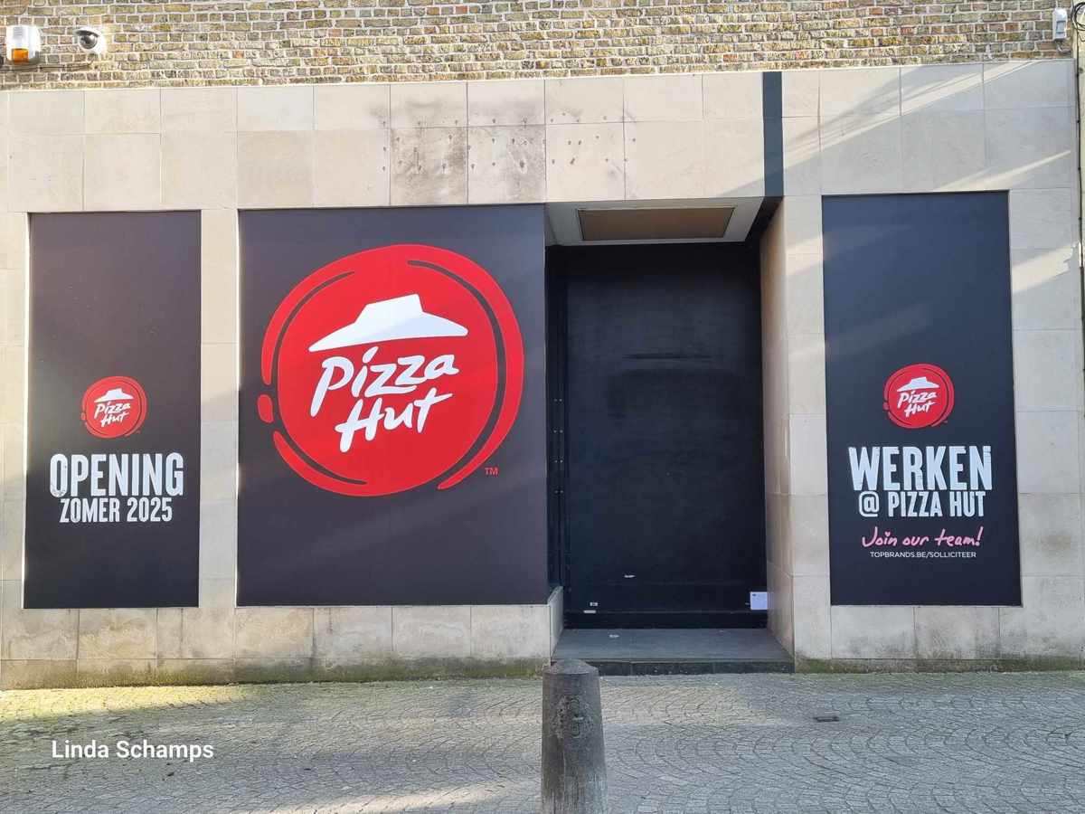 Pizza Hut herstart op het Simon Stevinplein in Brugge | Het Nieuws Vandaag