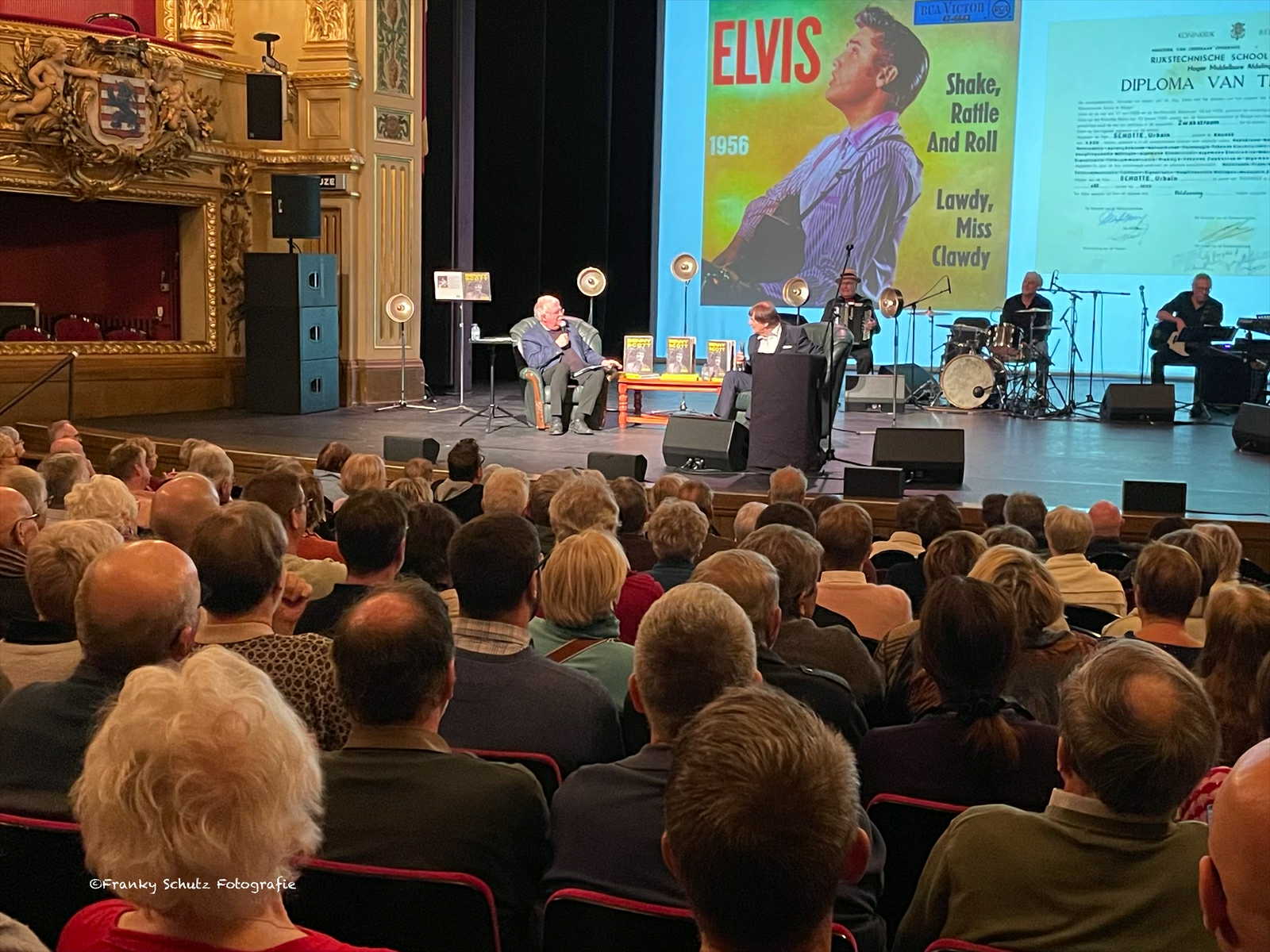 Benny Scott op de planken in Brugge op zijn 85e | Het Nieuws Vandaag